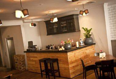 Restauracja Bernard Wrocław, we Wrocławiu - Nocowanie.pl